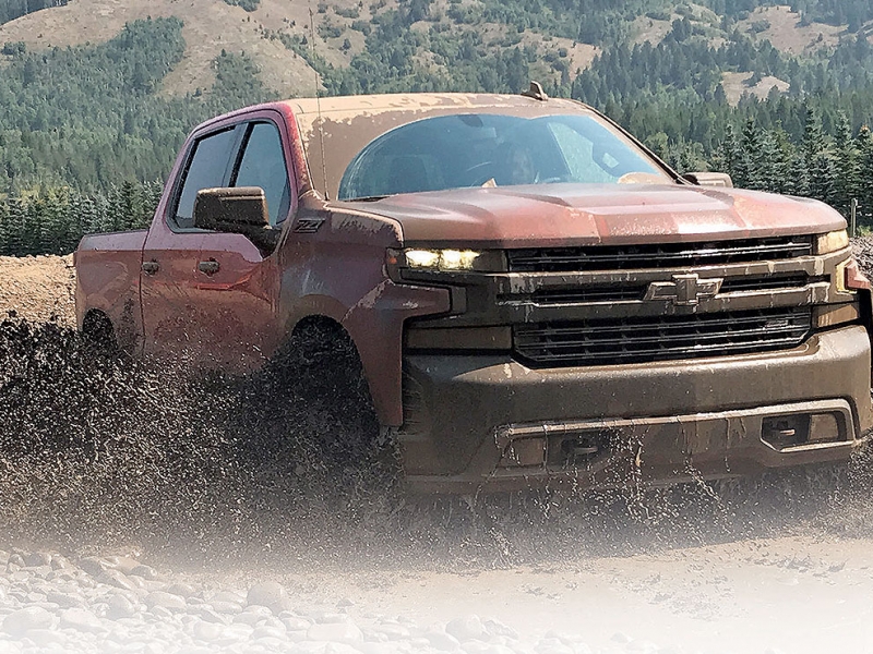 Chevy taps high and low ends to boost Silverado sales