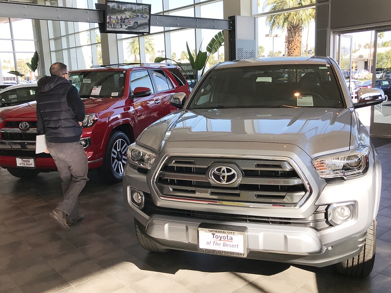 March U.S. auto sales expected to rise