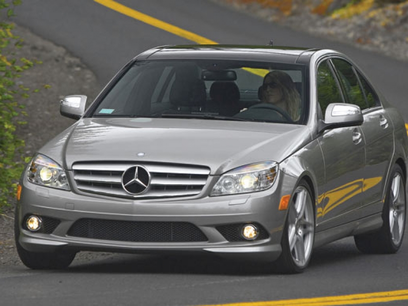 Mercedes-Benz builds momentum | Automotive News