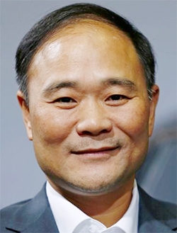 Geely CEO Li Shufu is a 2018 Automotive News All Star, deal making ...