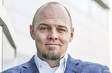 2020-rising-star-ryan-laskey | Automotive News