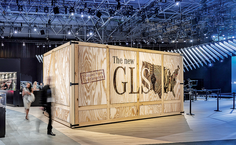 Mercedes-GLS debut gets inside-the-box thinking | Automotive News