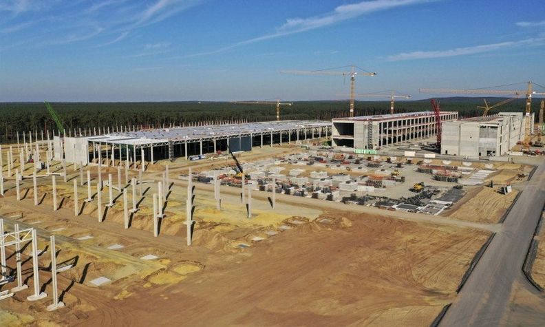Tesla faces clear path to plant near Berlin, state premier says ...