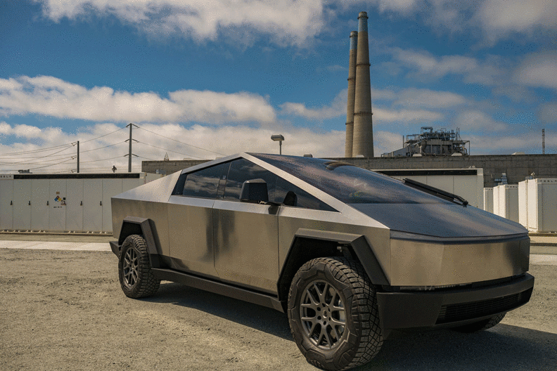 Tesla scrambles to boost Cybertruck battery output | Automotive News