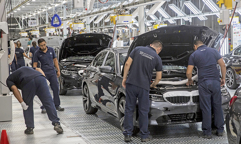Mexico has been in a 3-year slump, but Trump avoids blame | Automotive News