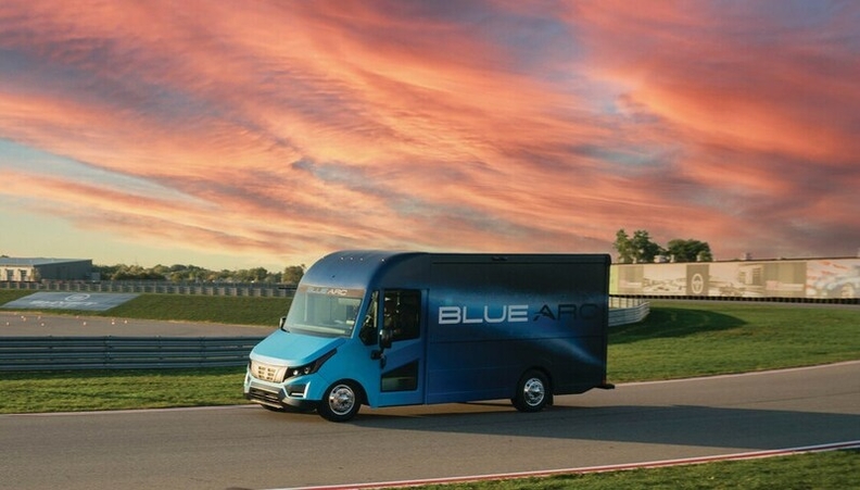 FedEx is buying 150 Shyft Group Blue Arc electric vans | Automotive News