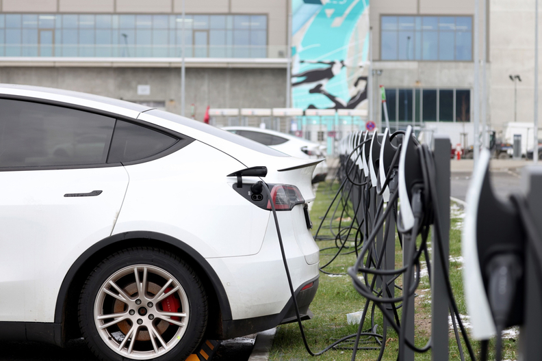 CATL working with Tesla on fast-charging cells, supplying Nevada ...