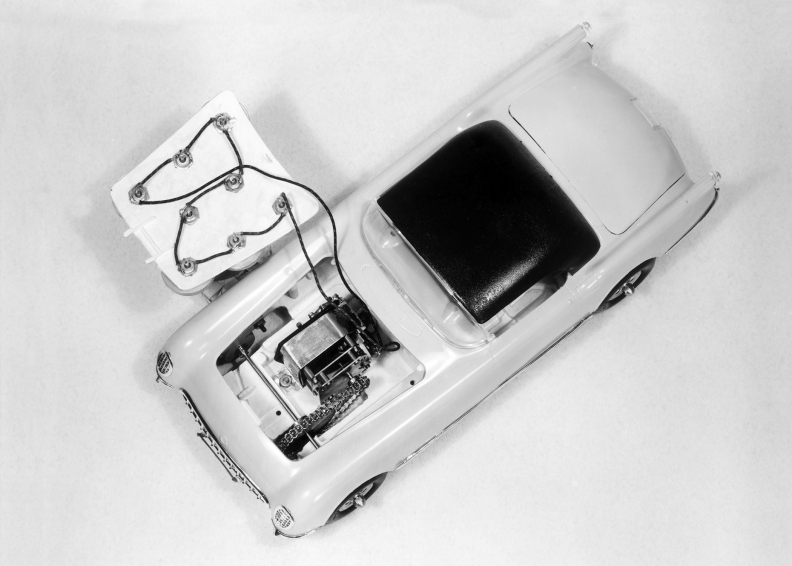 GM previews promise of solar power with Sunmobile model car ...