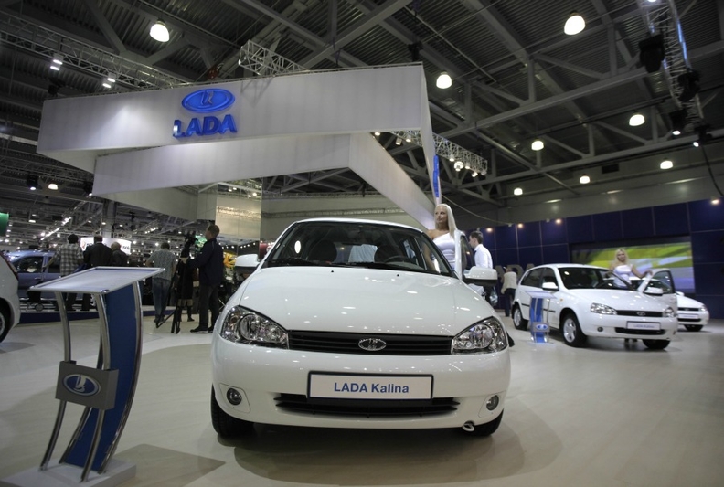 Automakers flock to Russia in search of growth | Automotive News