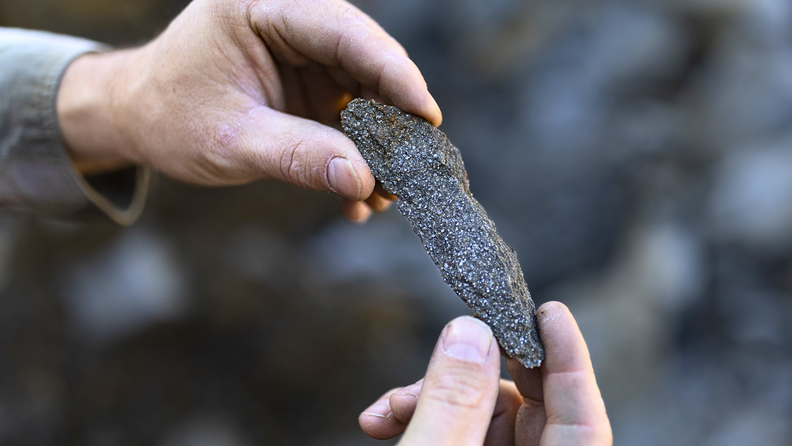 Automakers must fight China's EV battery supply chain dominance ...