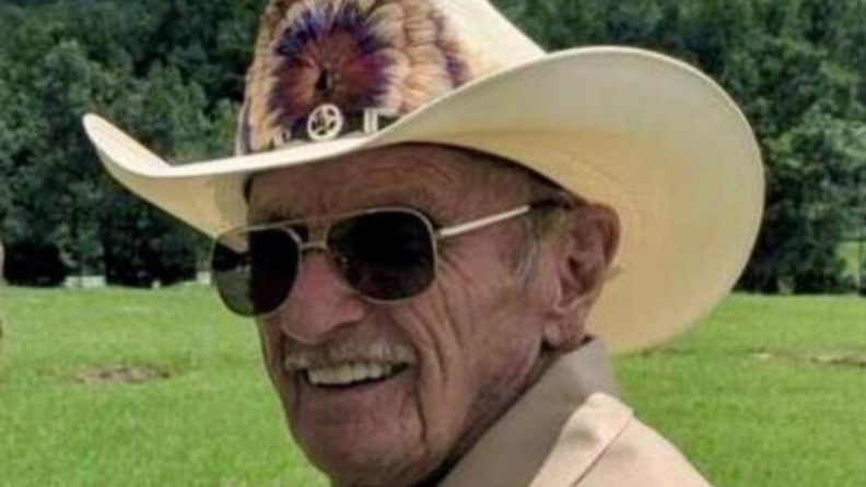 Dealer who sold most Jeeps in the world dies at age 92 | Automotive News