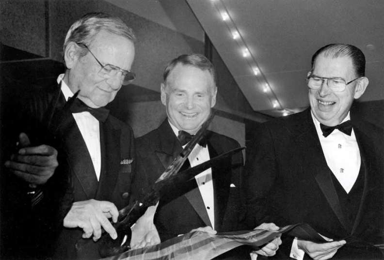 Former Ford CEO Red Poling dead at 86 | Automotive News