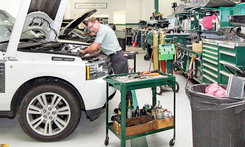 Jaguar Land Rover dealer staff gets taste of luxury | Automotive News