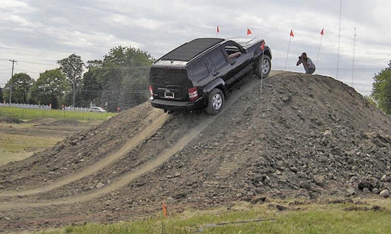 Dealer's obstacle course is geared for Jeep customers | Automotive News
