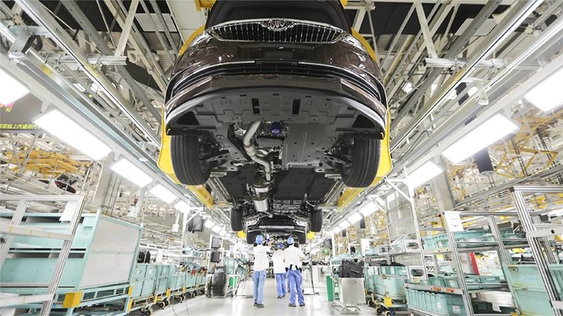 GM rolls back 'radical' plan to offer only 3-cylinder engines, report ...