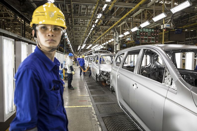 SAIC posts 39% drop in first-half profit | Automotive News