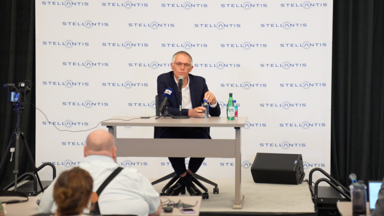 Jeep Renegade EV seen selling well priced in ‘right neighborhood ...