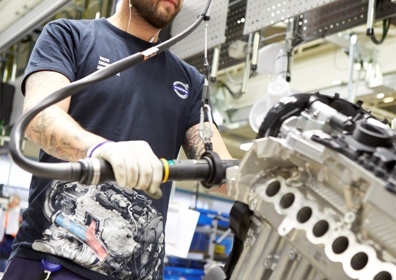 Volvo engine unit urges automakers to pool combustion tech | Automotive ...