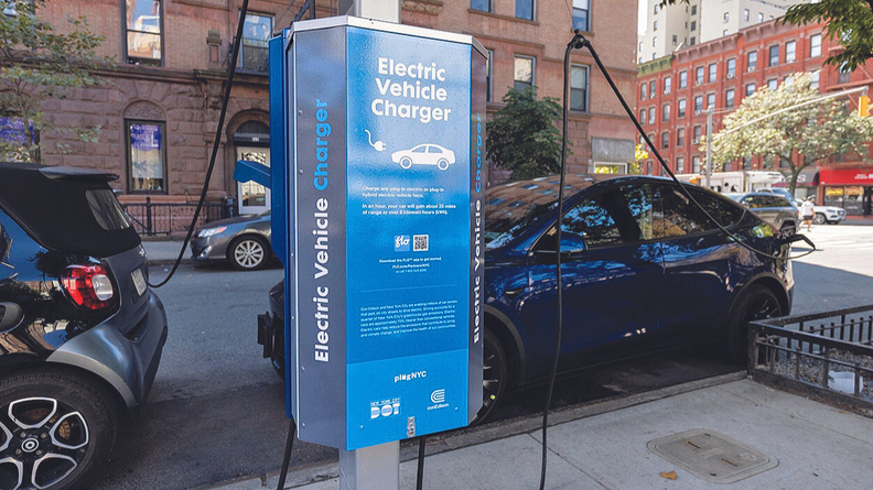 Kansas City part of urban movement to install EV chargers on ...