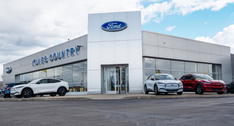 EV success depends on automaker, dealer communication | Automotive News