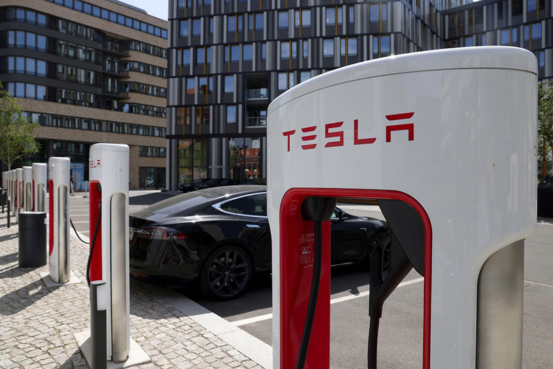 Tesla weighing reset for China retail strategy | Automotive News
