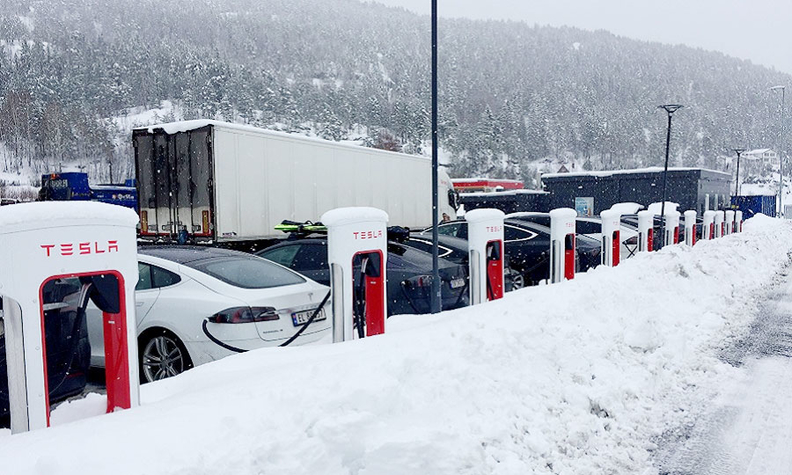 Why EV range falls in cold temperatures | Automotive News