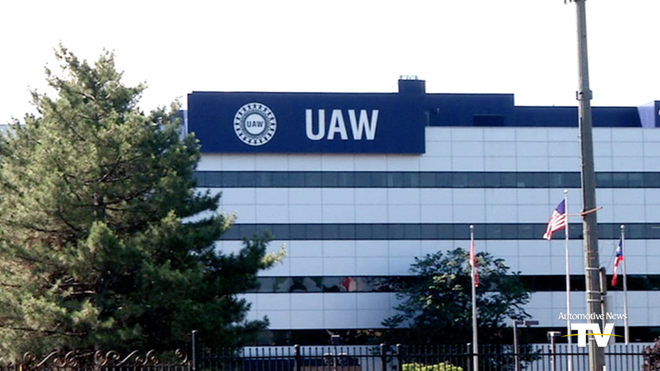 UAW official charged in corruption probe takes leave of absence ...