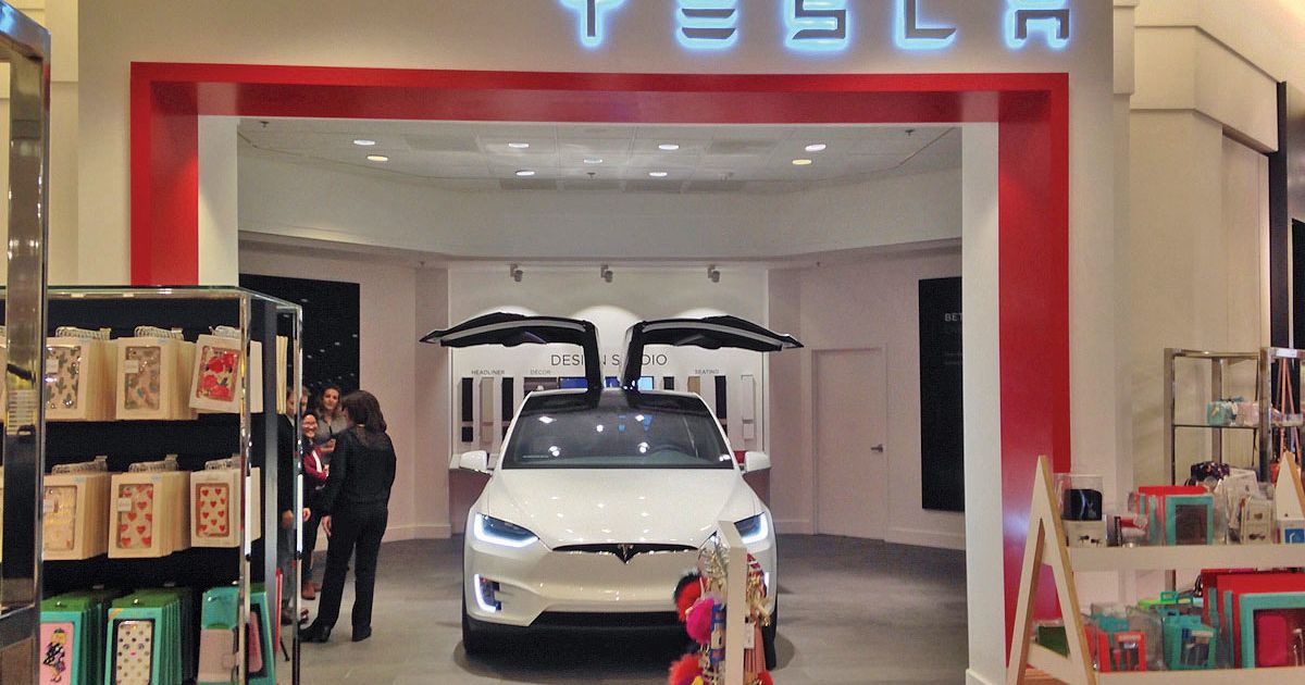 Tesla opens gallery in Michigan mall | Automotive News