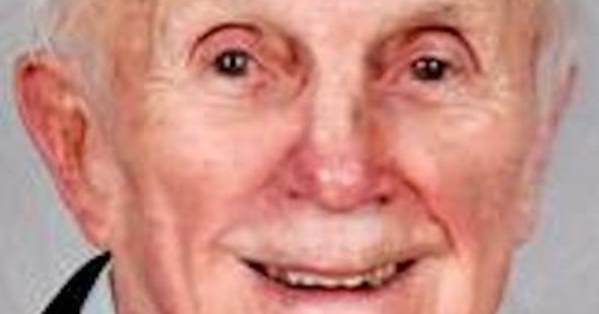 Metro Detroit auto dealer Jack Demmer dies at 93 | Automotive News