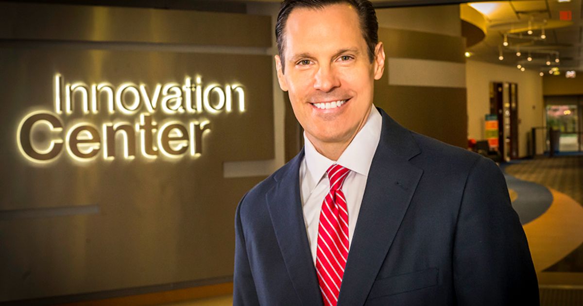 Reynolds and Reynolds President Ron Lamb steps down | Automotive News