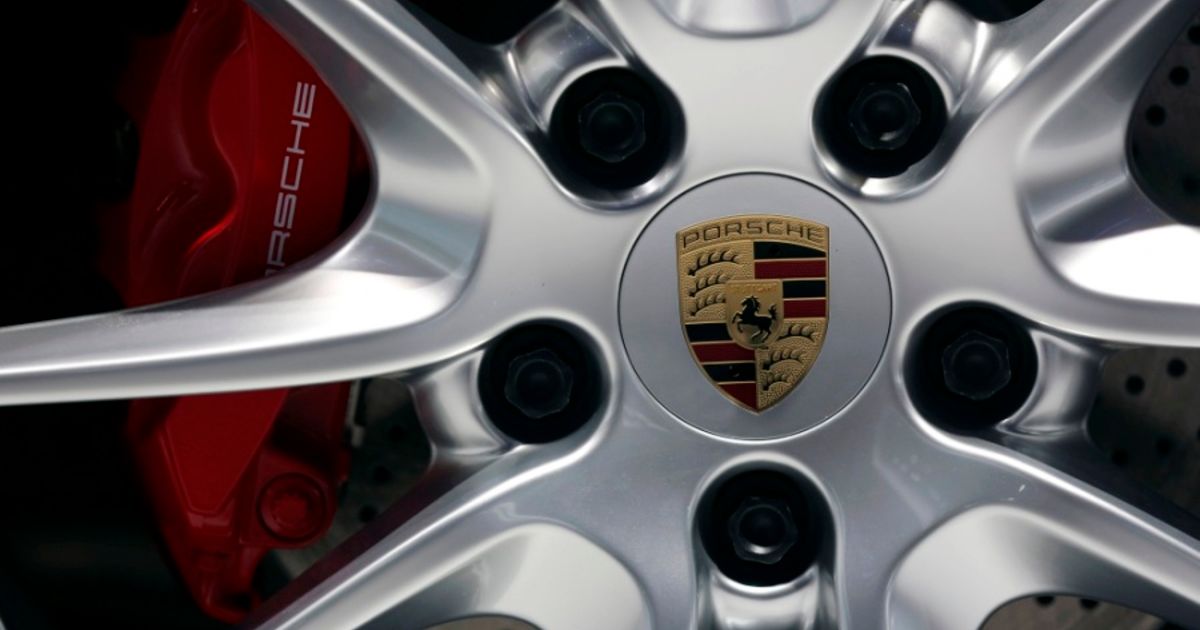 Porsche CFO envisions a VW 'super group' that could top Ferrari ...