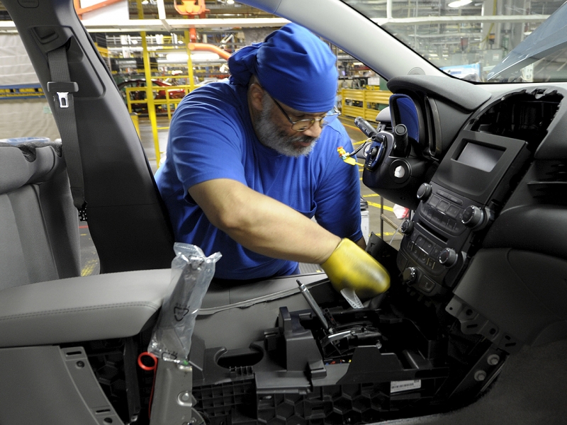 For thousands of U.S. auto workers, downturn comes fast