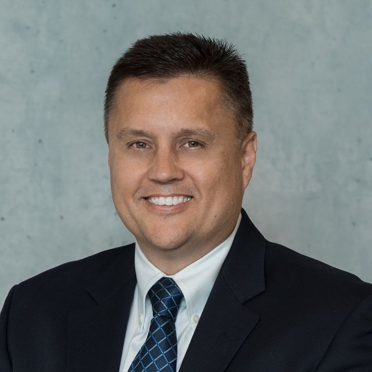Ron Len and Mime Quinones | Automotive News