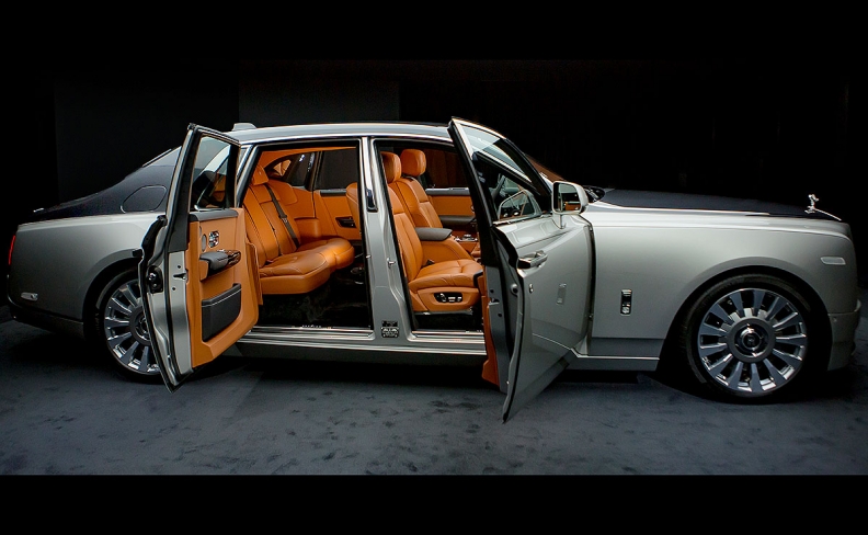 Rolls-Royce taps art world to raise custom game with new Phantom ...
