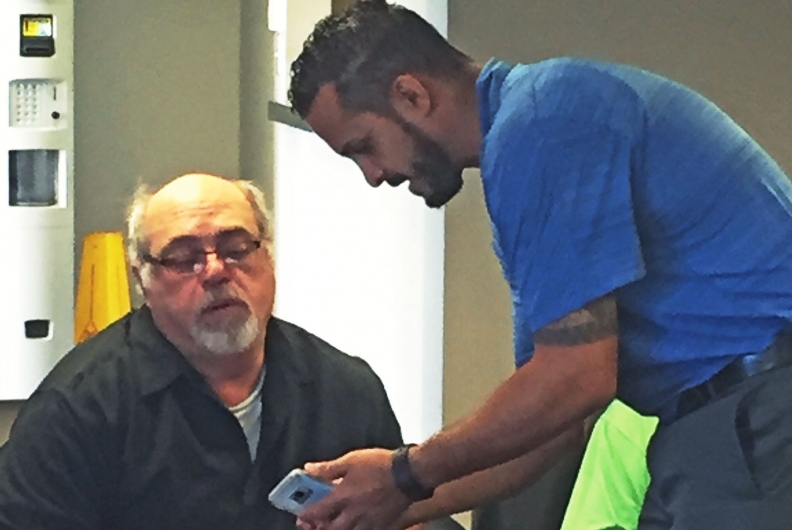 Dealer's Sync Seminars help resolve customer gripes | Automotive News